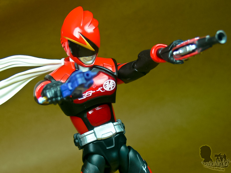 bakAnki: [FiguReview]SHFiguarts Akiba Red